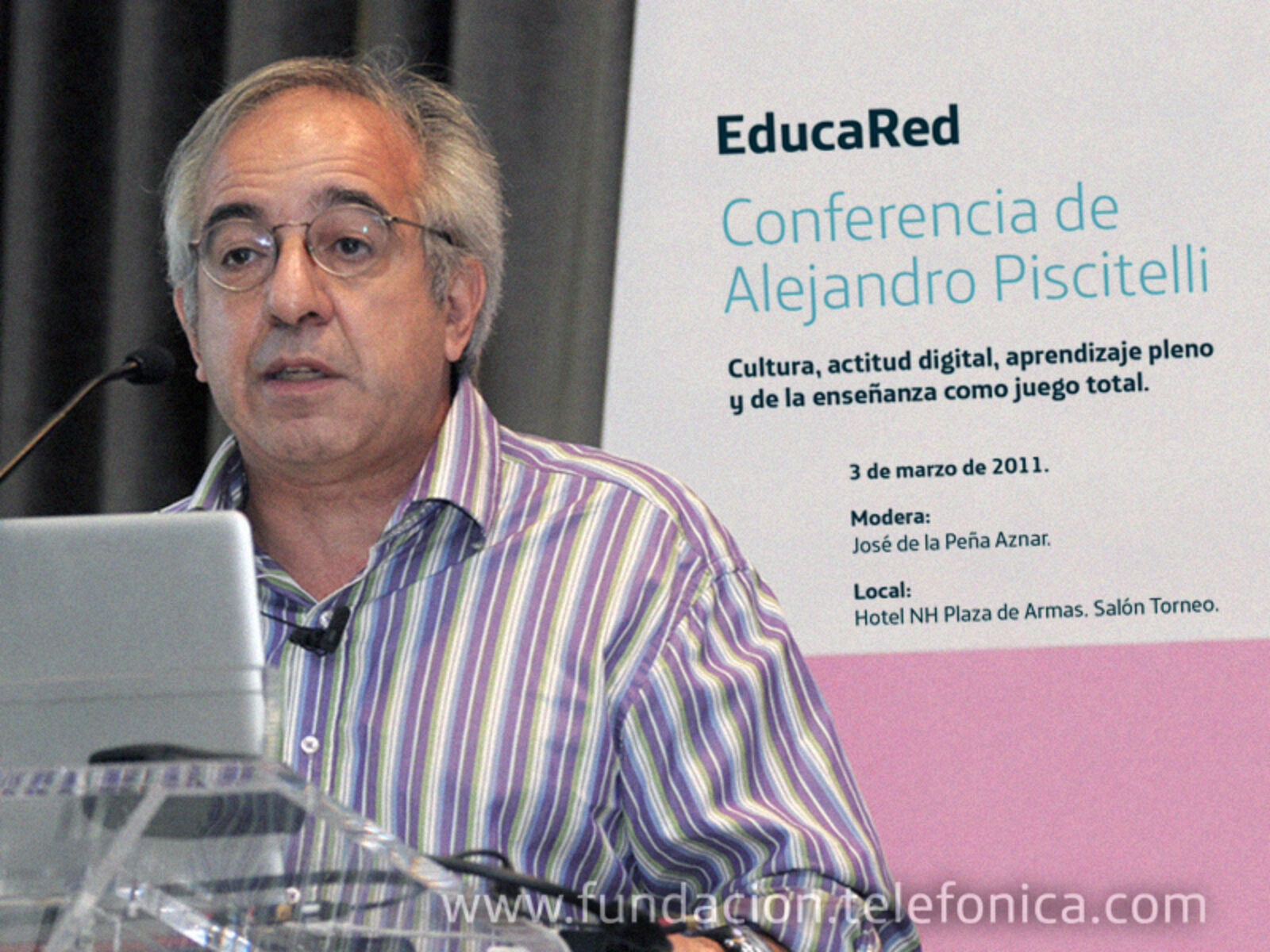 Conferencia de Alejandro Piscitelli en Sevilla